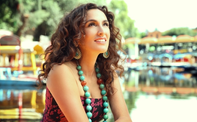 Amanda Martinez | Thu, May 26, 2016, 8:00 pm | Azrieli Studio ...